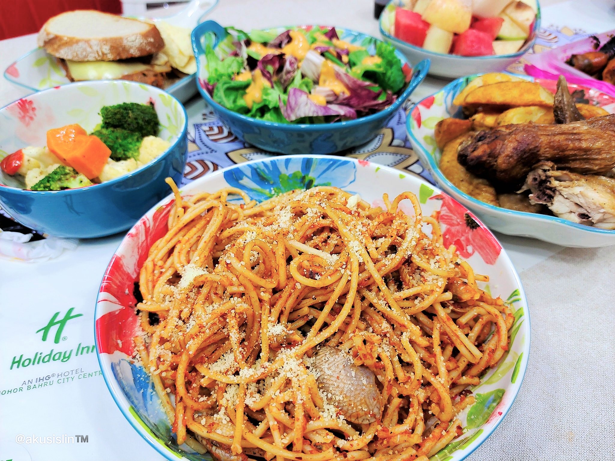 SET LENGKAP MAKAN TENGAHARI 'WESTERN SPECIALTY' HOLIDAY INN JBCC HANYA ...