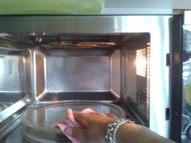 A la Cocina con Merche: Mantén tu microondas limpio