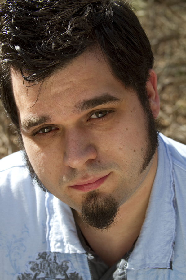 Cloey's Book Reviews And Other Stuff: Shadeskin