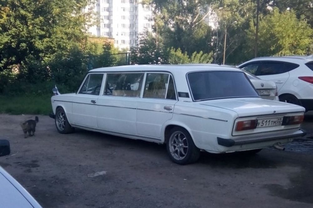 20 Amazing Photos of “Luxurious” Lada Stretched Limousines ~ Vintage ...