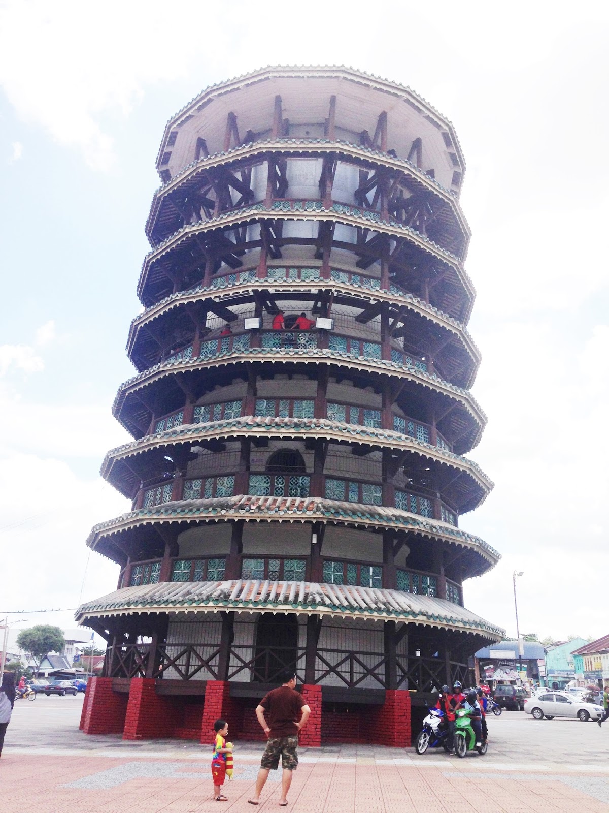 ini cerita kita: Menara Jam Condong, Teluk Intan