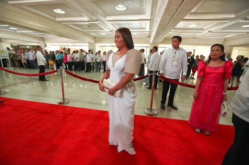 LOOK: Nancy Binay attire gets memes during SONA 2014, now viral