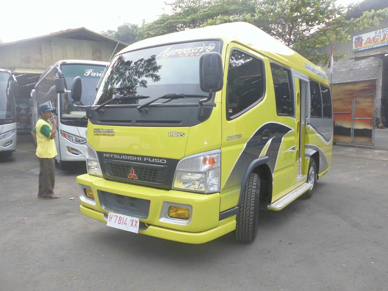 Karoseri Agustus: New Leopard Model Mikrobus STD Karoseri AGUSTUS ...