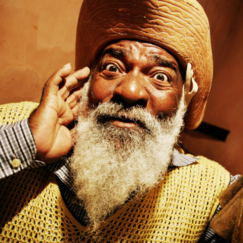 CORDEL ATEMPORAL: Bule-Bule reconta mitologia dos orixás em cordel