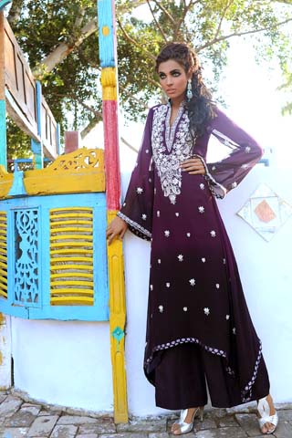 Club 4 Buzz: Amna Ilyas Pakistani Model latest formal collection