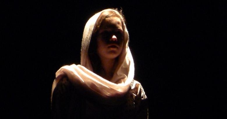 Guru Bahasa Indonesia Jogja: Elemen-Elemen Seni Teater