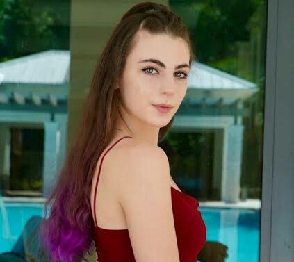 Luna Benna Biography, Body Statistics, Facts