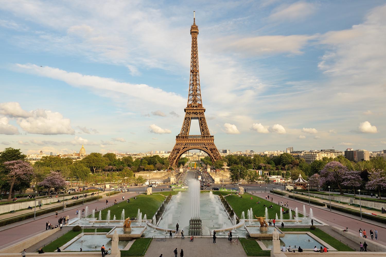 The Amazing Life Eiffel Tower Paris the-amazing-life-eiffel-tower-paris