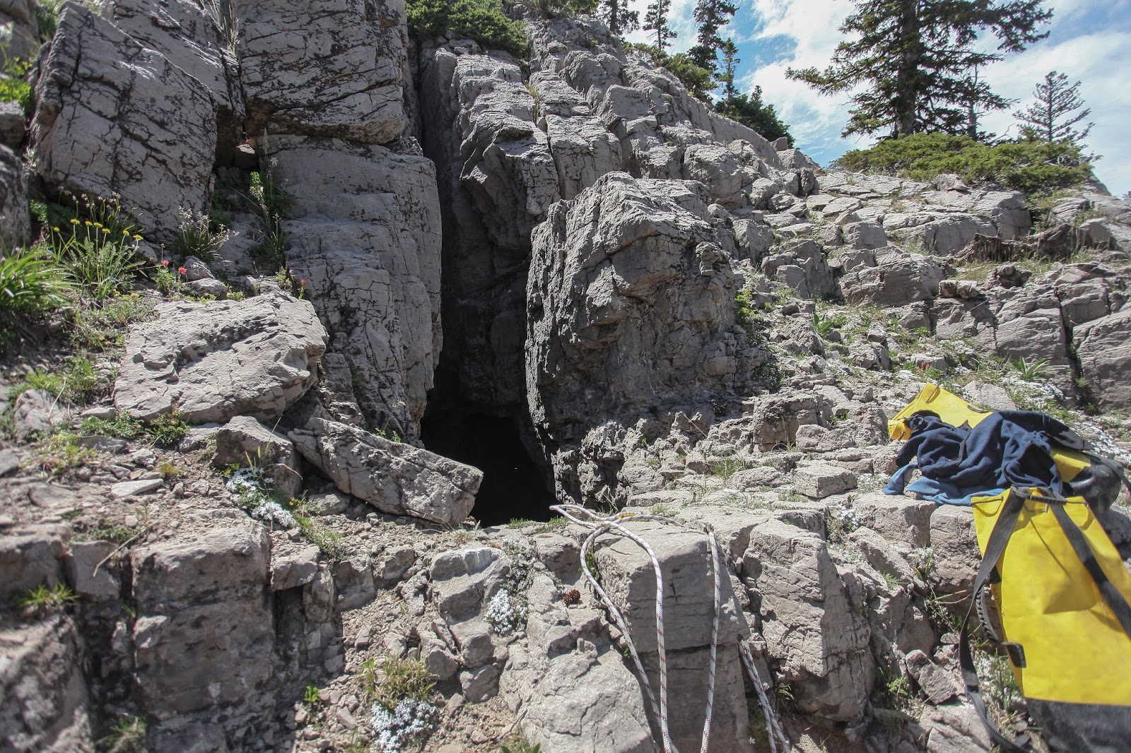 MAIN DRAIN CAVE DIVE EXPEDITION 2016, DIVE GEAR HAUL-IN - ADAM HAYDOCK
