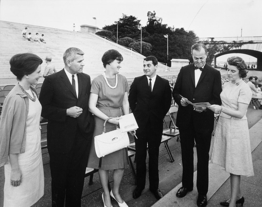 nancy tuckerman - USA News Collections