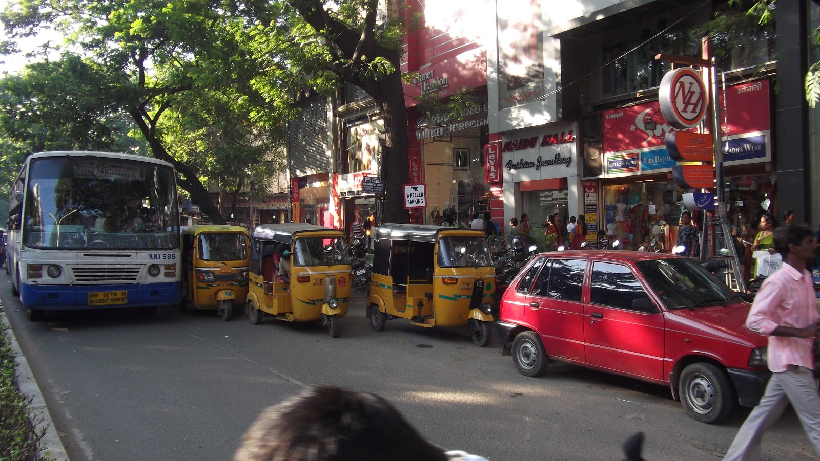 Living Chennai: Pondy Bazaar