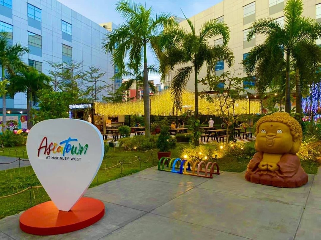 AsiaTown, a new alfresco dining in McKinley West, Taguig - It's More ...