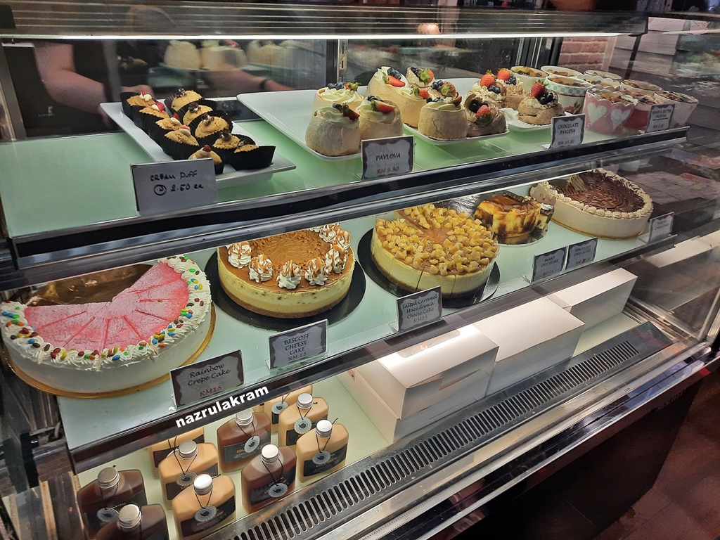 Tim's Teapot Terrace, Taman Melawati