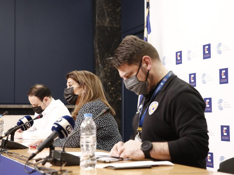 Τελος οι μασκες σε εξωτερικους χωρους.