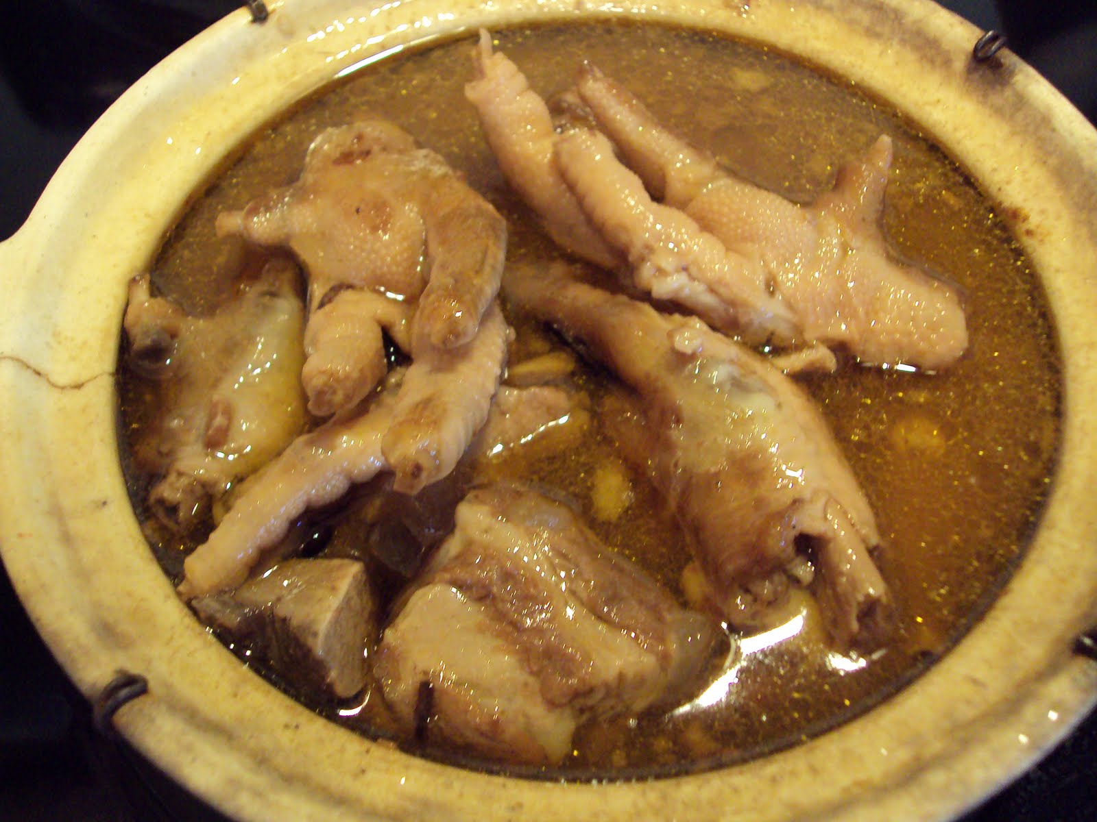 CHICKEN FEET in CLAYPOT