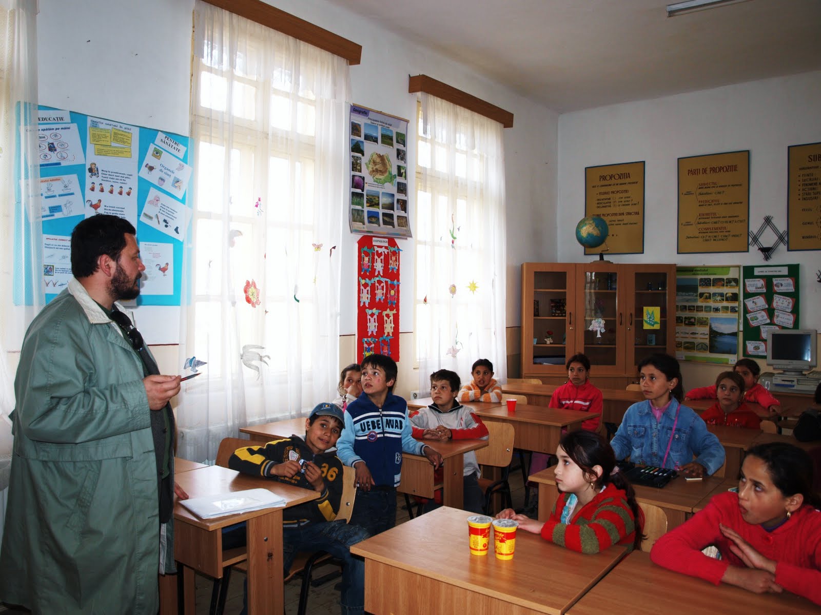 A.C.S - M.P.D.R: Problematica educatiei copiilor rromi