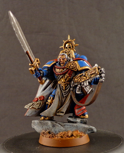 Stronox Custom Figures: Warhammer 40k Ultra Marine Captain