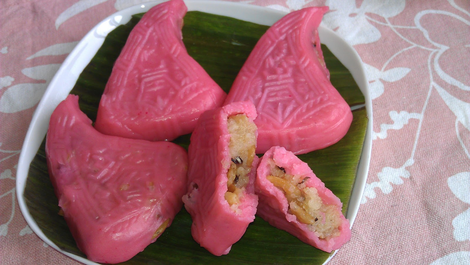 Veronica's Kitchen: Peach shaped Teochew Kuih-潮州桃粿粄