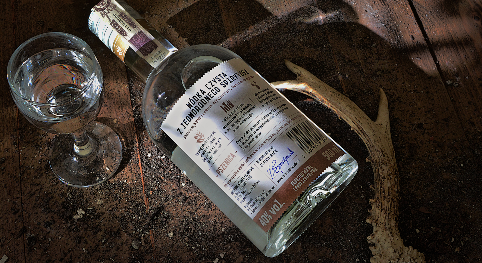 Wódka Jednorodna – Single Grain Vodka – Packaging Of The World