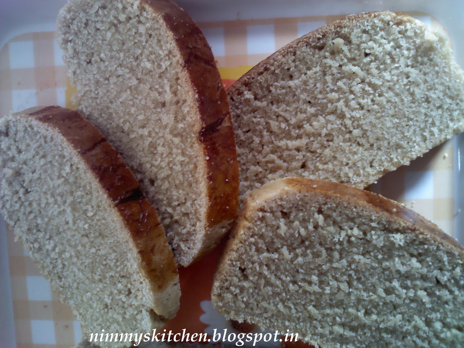 Nimmy's Kitchen: Whole Wheat Bread