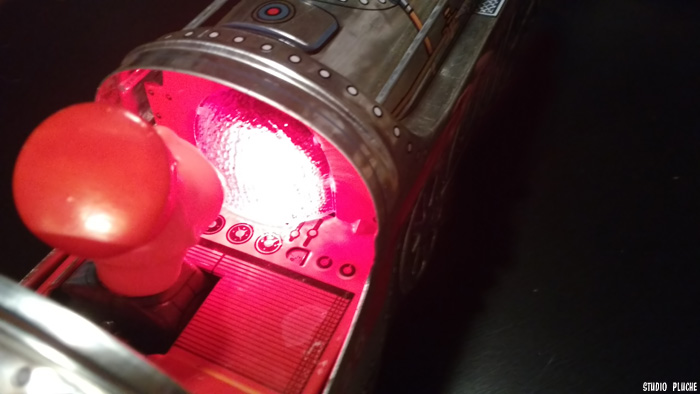 Studio Pluche: Les jouets en fer blanc