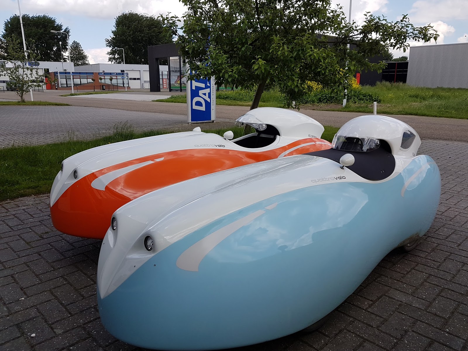 Wieringer-Velomobiel: Quattrovelo(xl?) Velomobiel voor lange mannen.