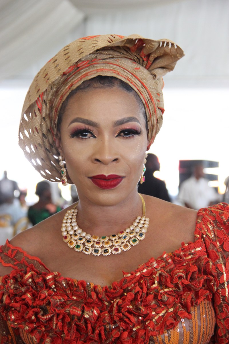 Fashion and Beauty November 09, 2019