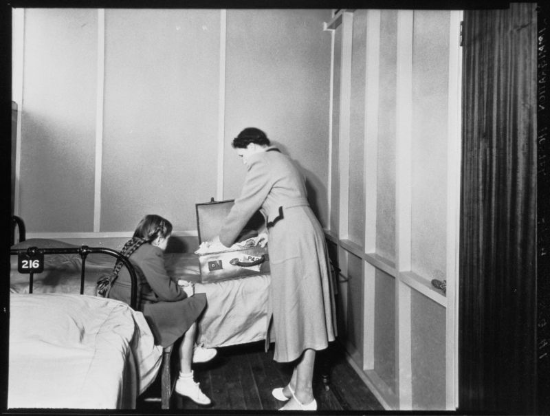 30 Amazing Photos of Migrant Hostels in South Australia From 1948 to ...