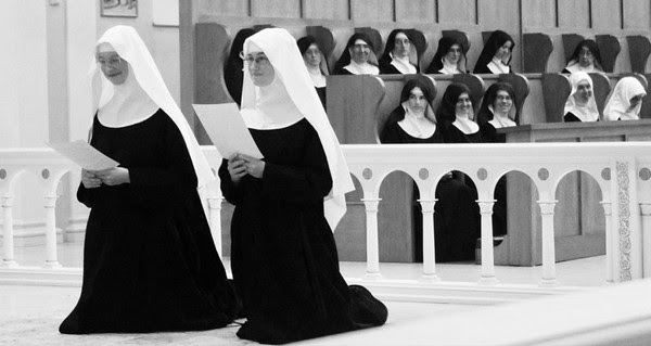 Diario7: EL SIMBOLISMO DE LA ROPA RELIGIOSA DE LAS MONJAS