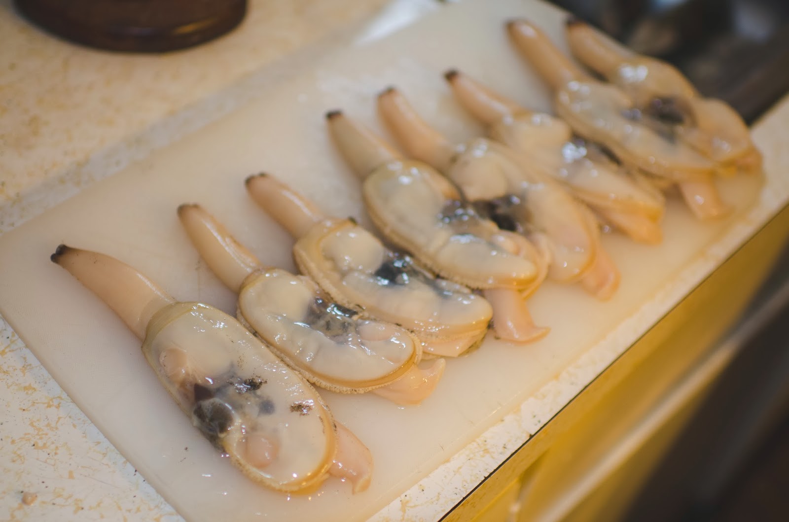 Spartan Fishing & Outdoors: Tutorial: Cleaning and preparing Razor Clams