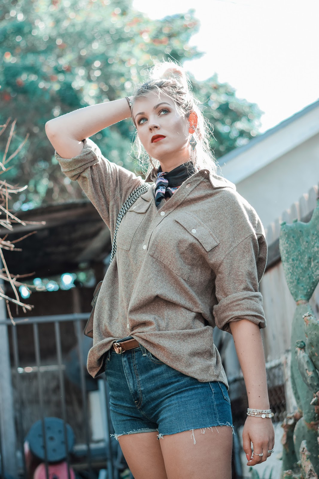 How to style oversized boyfriend shirt | German Blondy