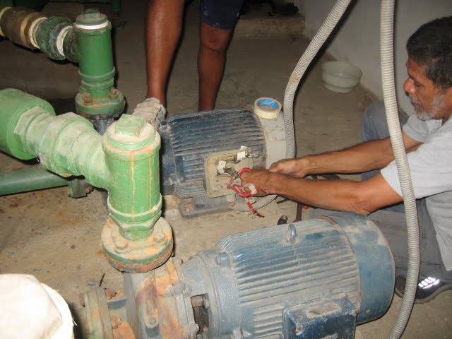 Comunicad@s: Bomba dañada