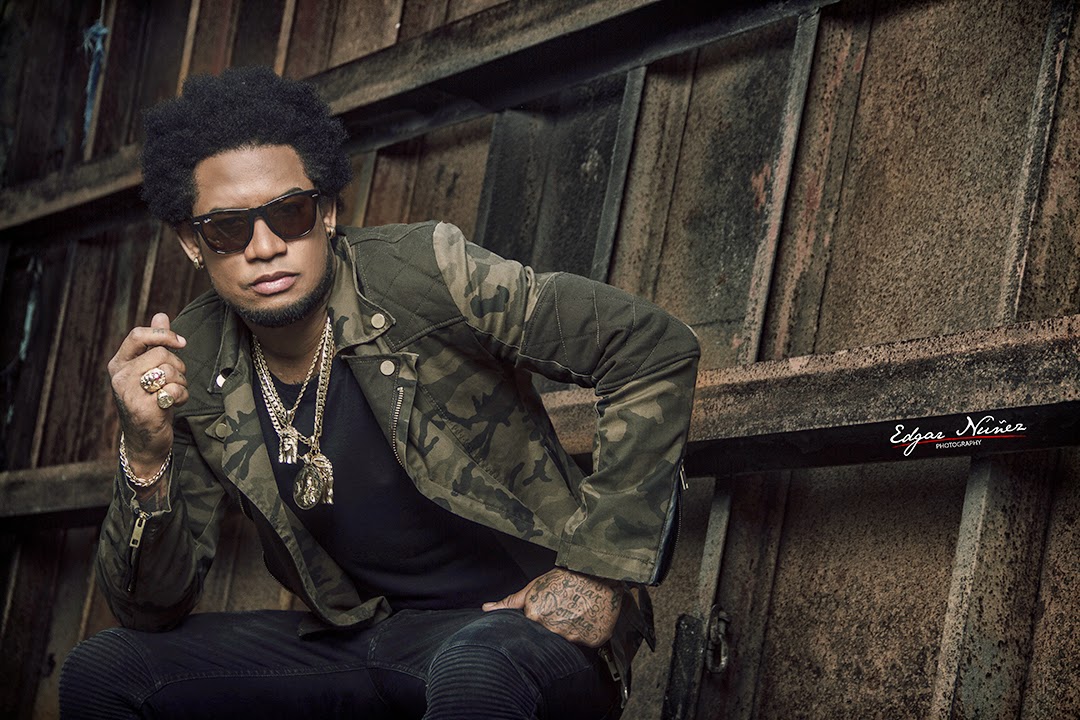 Vakeró graba video en Palavé