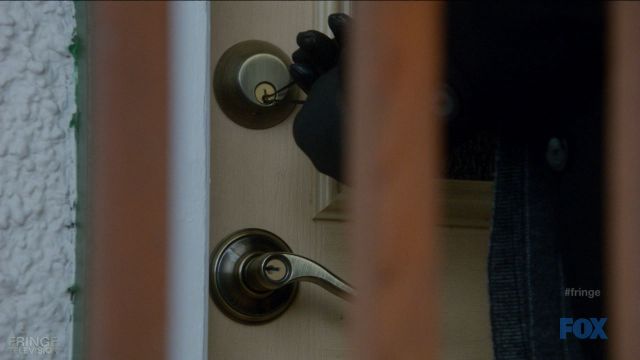 Annoyingly inaccurate use of lockpicks in movies... example inside ...