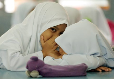 MENGUMPAT(GHIBAH) YANG DIBOLEHKAN DALAM ISLAM | Islam Itu Indah