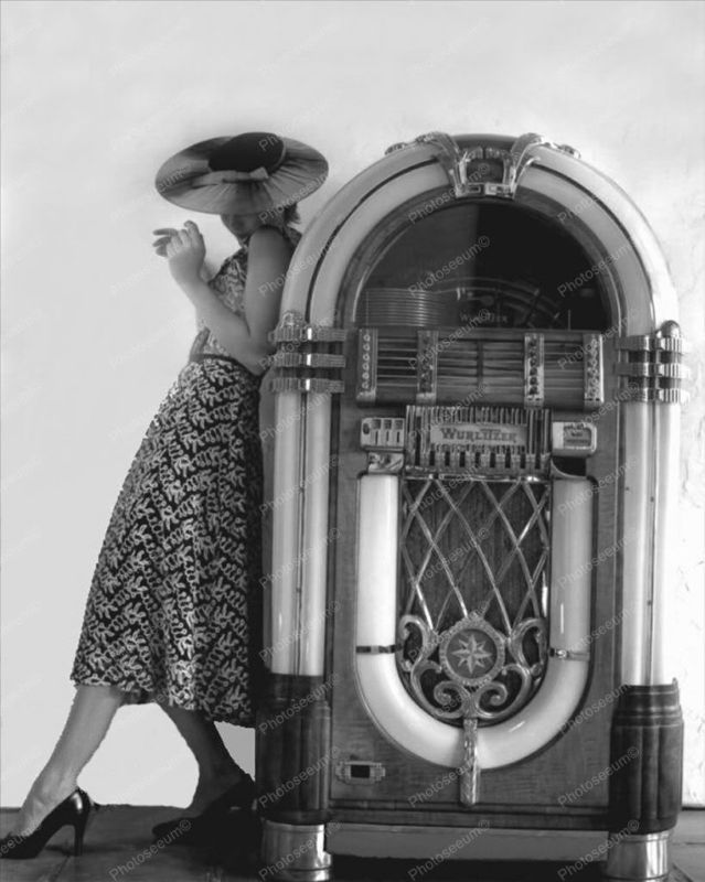 WURLITZER JUKEBOXES ROCK THE 1940'S & 1950'S