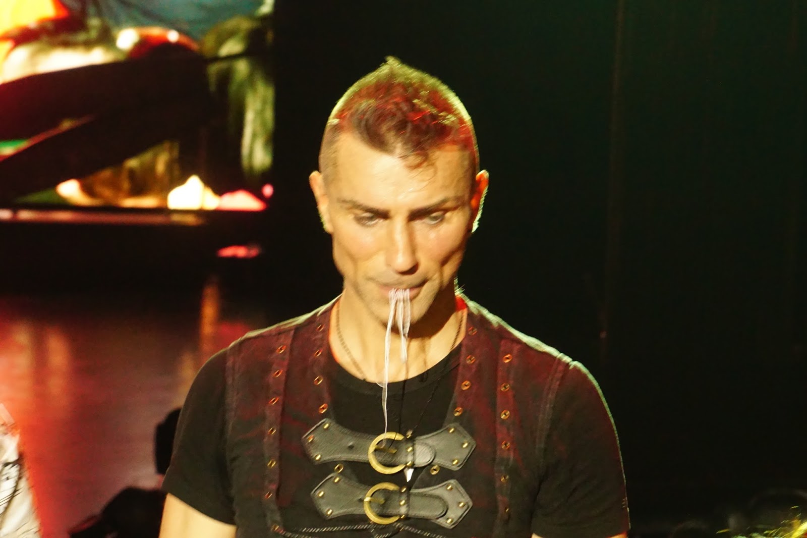 World Famous Silent Mentalist, Aaron Crow