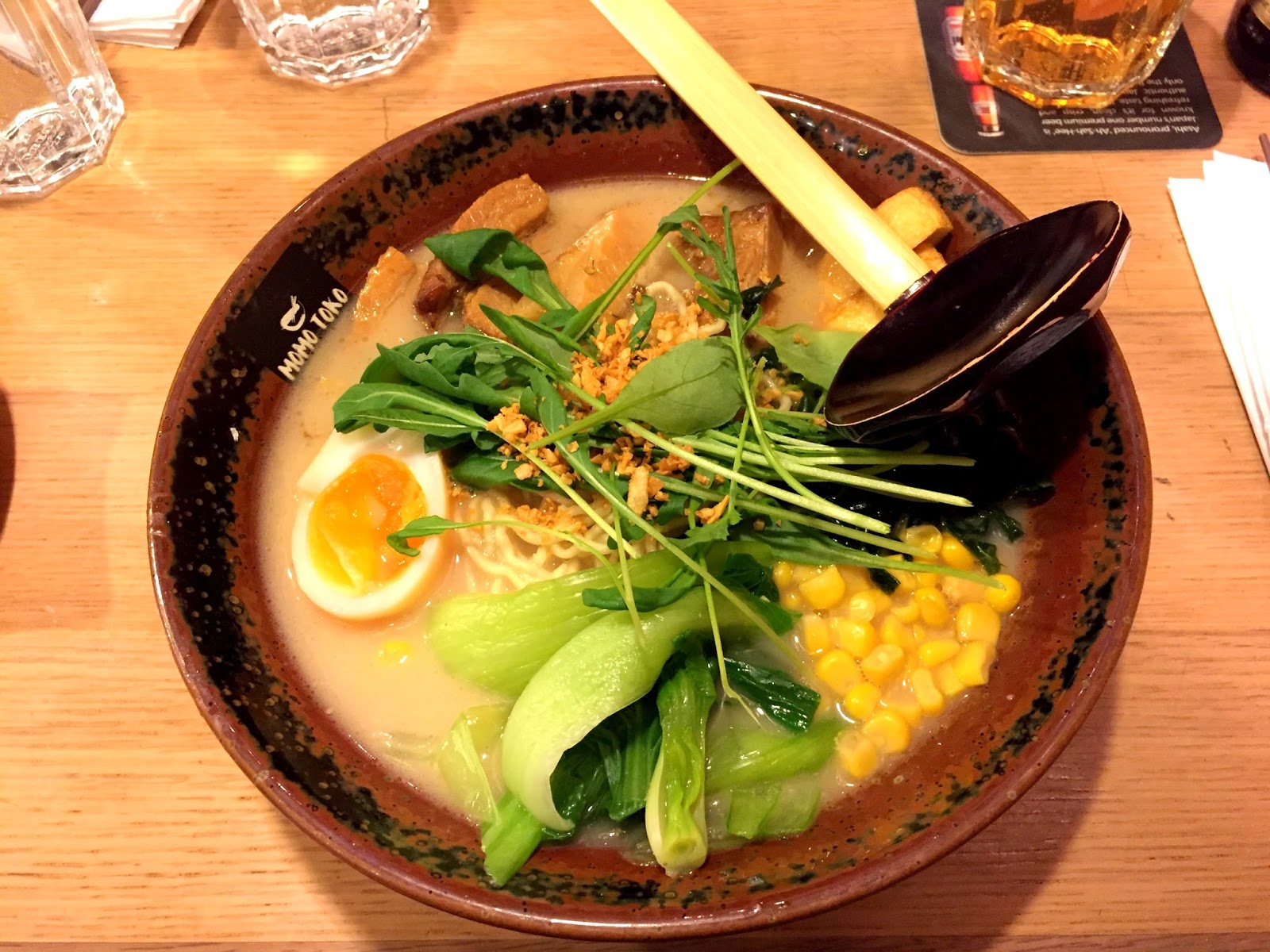 Tulin, näin ja söin: Momotoko