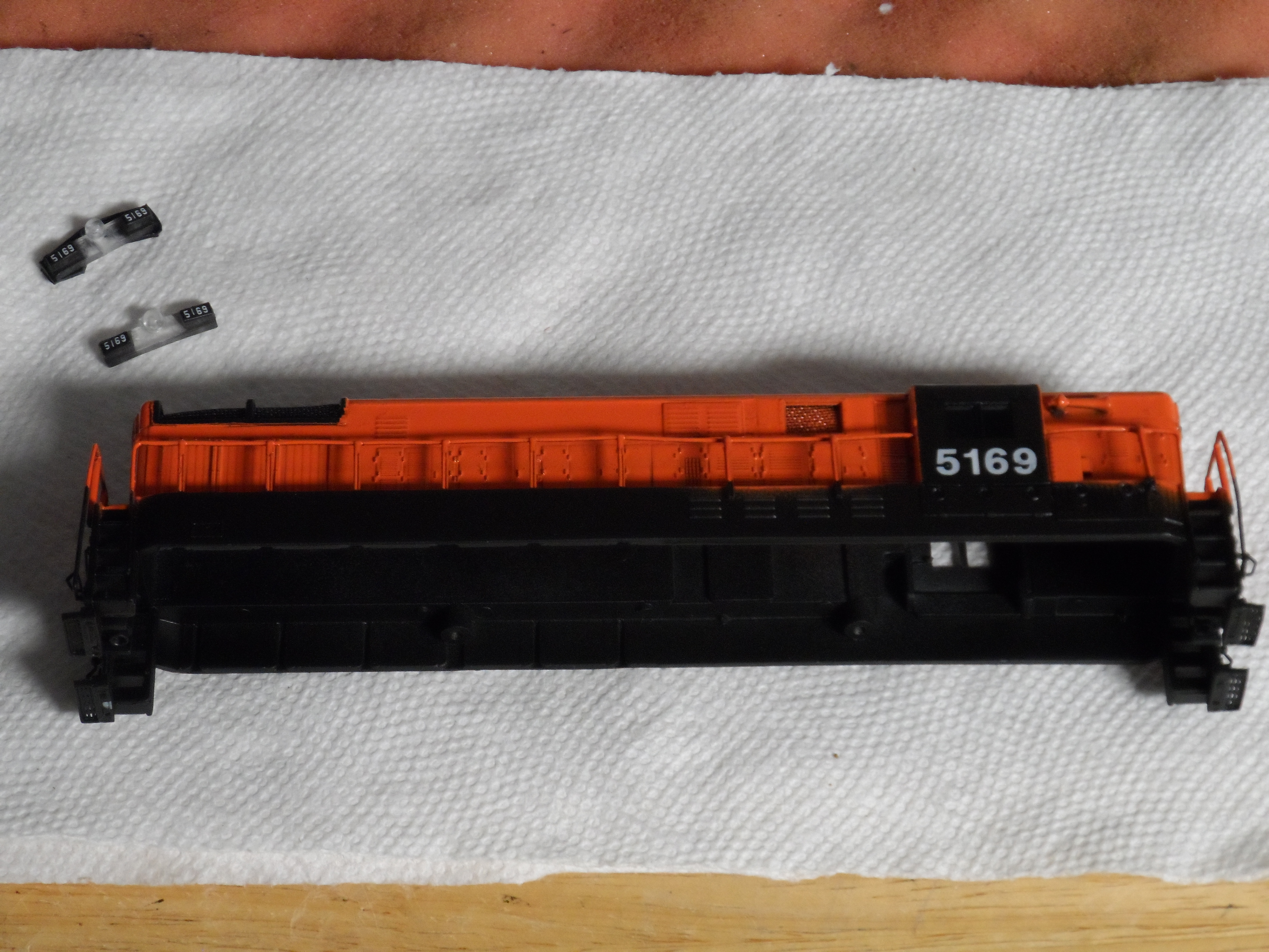 New York Central Train Layout: Penn Central FM H16-44 #5169