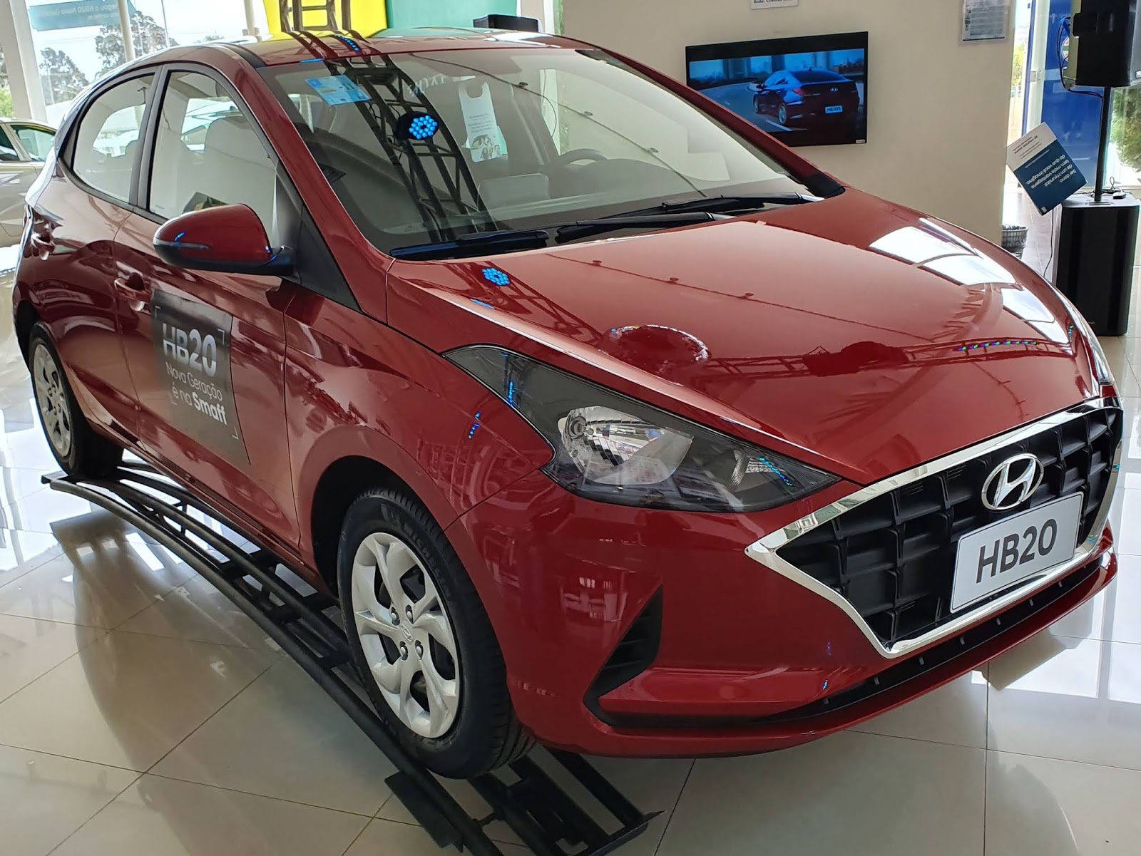 Novo Hyundai HB20 2020: versões Sense (acesso), Vision e Launch Edition ...