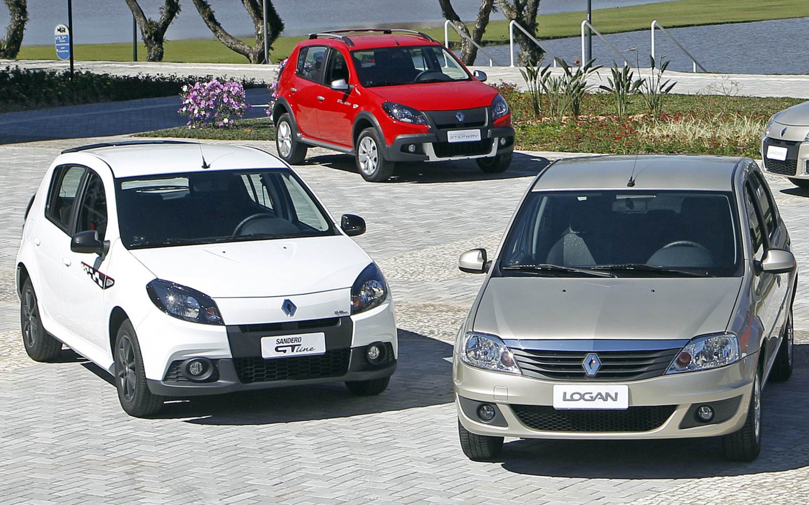 Renault Sandero e Logan 2013: fotos, preços e itens de série