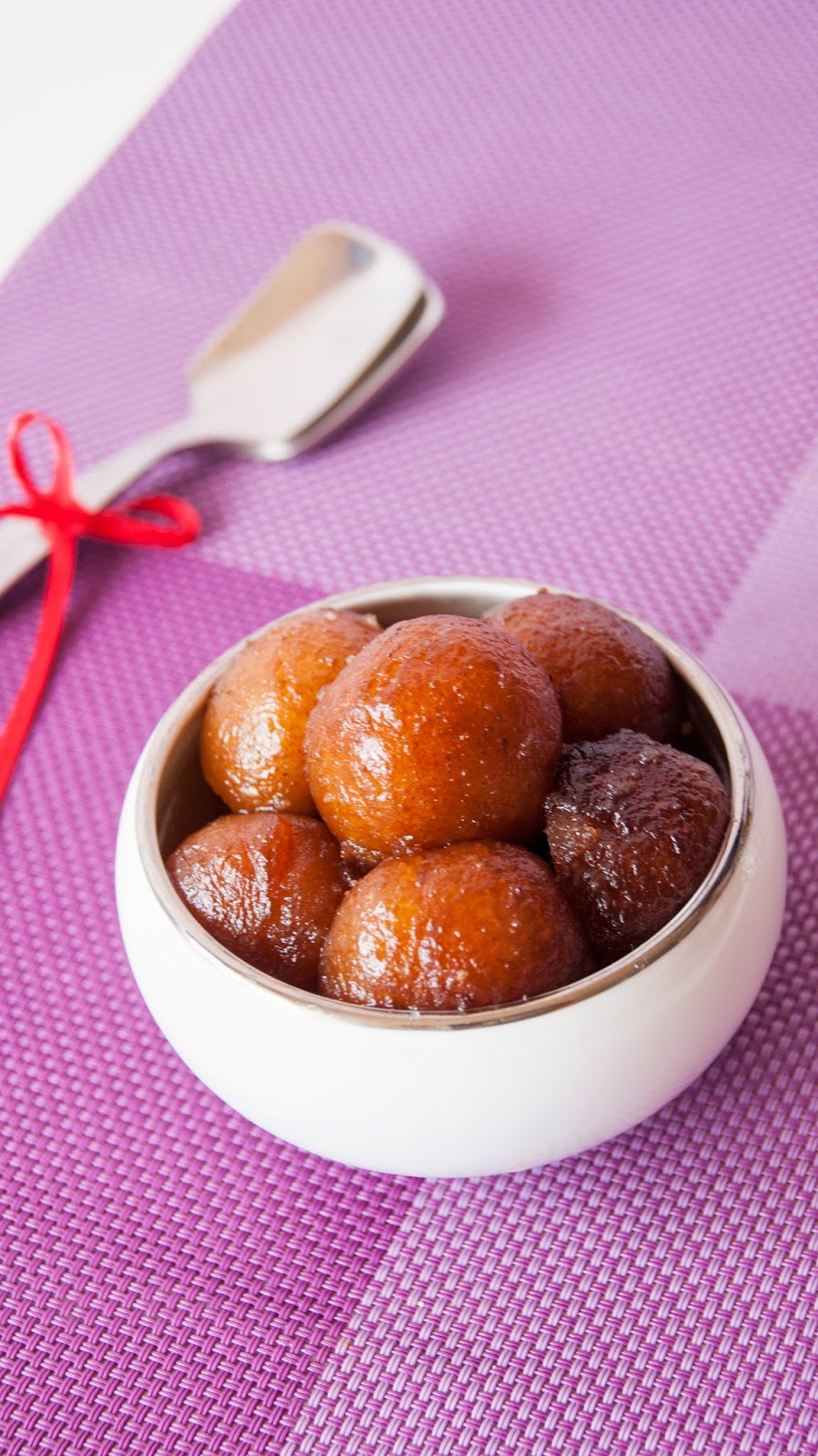 Always Hungry: Instant Gulab Jamun with bread