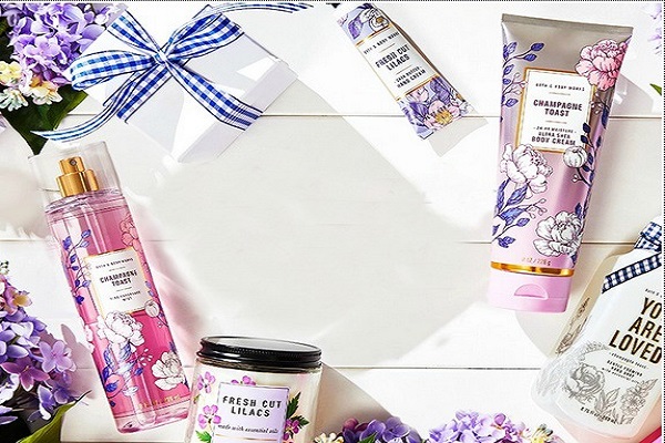 Life Inside the Page: Bath & Body Works | New Bold Blooms Signature Body Care Collection ...