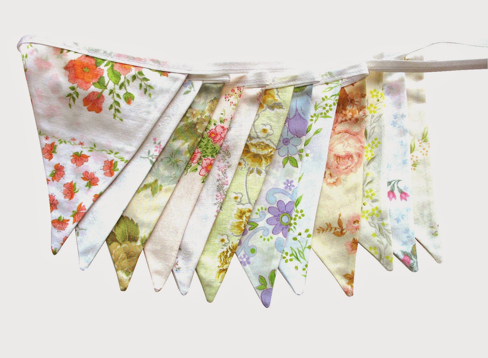 Merry-Go-Round Handmade: Vintage Retro Spring Floral Flag Bunting ideal ...