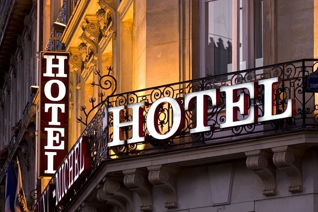 Bootstrap Business: How to Design a Business Sign to Capture Your Brand