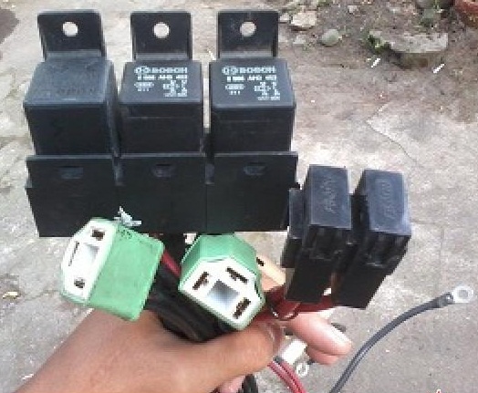 Memasang Relay pada Lampu Depan Mobil | Mutakbir.Com