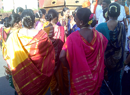 Welcome to Mumbai..!: Maharashtrian Women of Mumbai