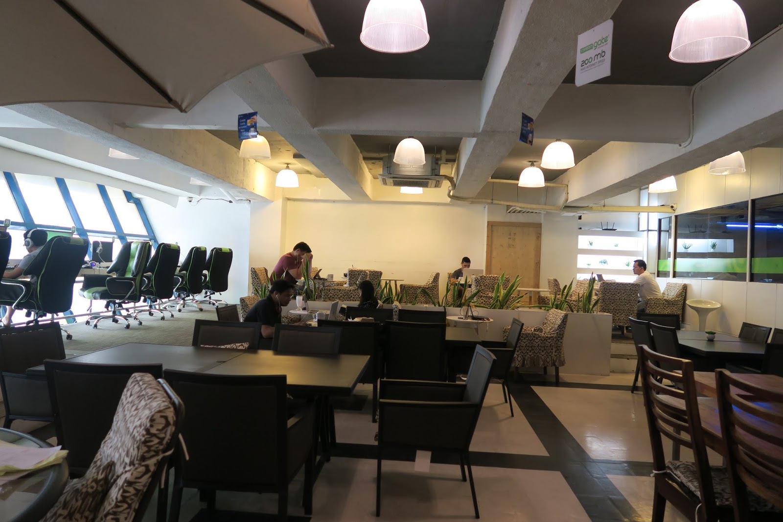 Say Tioco (Lifestyle and Beauty): Coreon Gate Internet Cafe | REVIEW