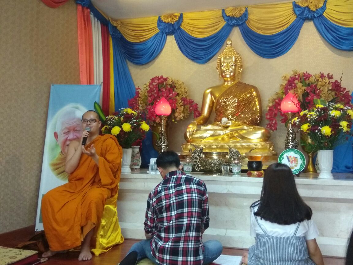 Bhante Dhammavudo Dapat Sumbangan 3 buku Kunci Kebahagiaan dari Bhante ...