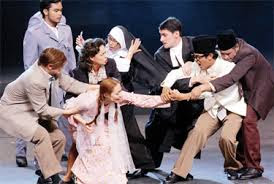 TENTANG KESENIAN: seni teater atau drama